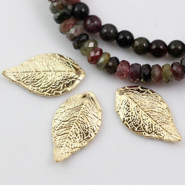 Zawieszka liść złoty 26x15mm | ELEMENTY METALOWE \ Zawieszki | Tytuł ...